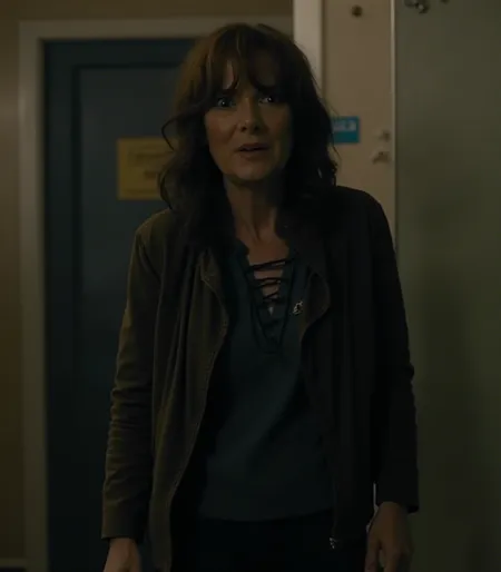 Joyce Byers - (Winona Ryder) - Stranger Things - FLUX-LoRA-zerokool-Shakker