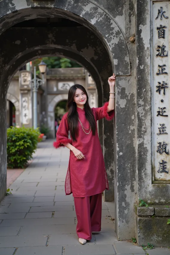 Flux_lora_hot girl Clothes Fashion 145_Vietnamese_RC Hoang-LoRA-RC ...