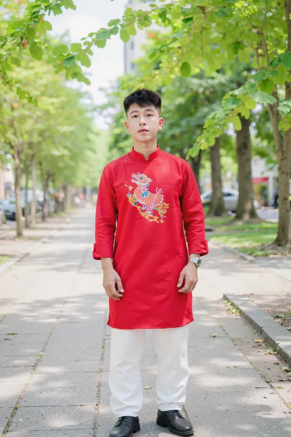 Flux_lora_hot boy Ao Dai 01_Vietnamese_RC Hoang-LoRA-RC_Hoang-Shakker