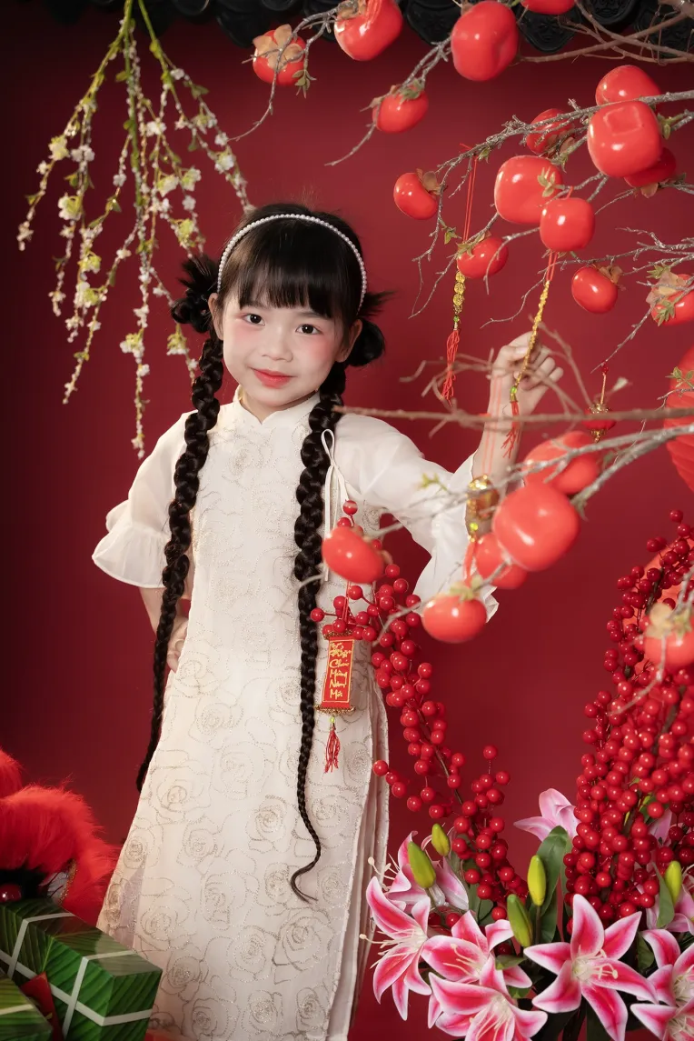 Lunar New Year A Little Girl Ver.2-LoRA-KON3S-Shakker